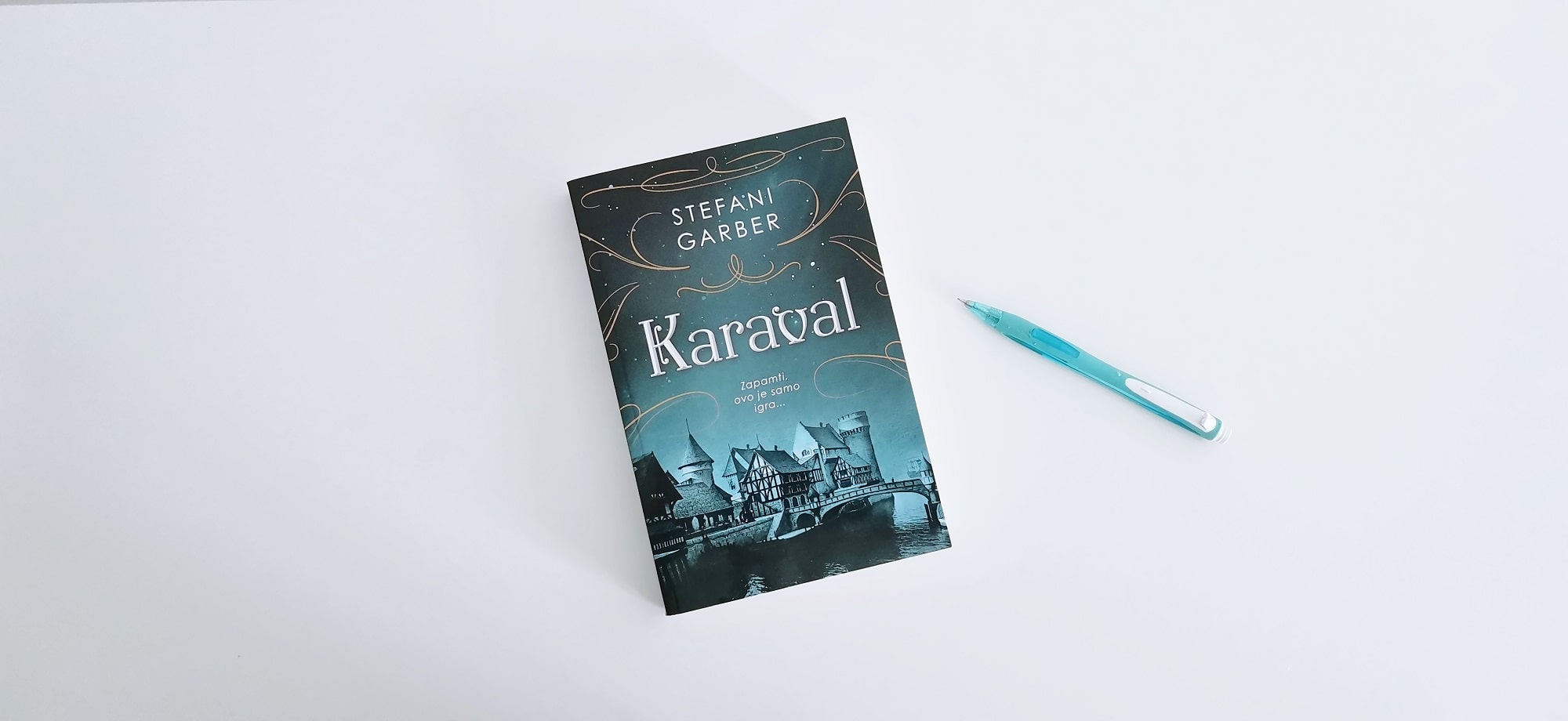 Karaval - Petrov svet